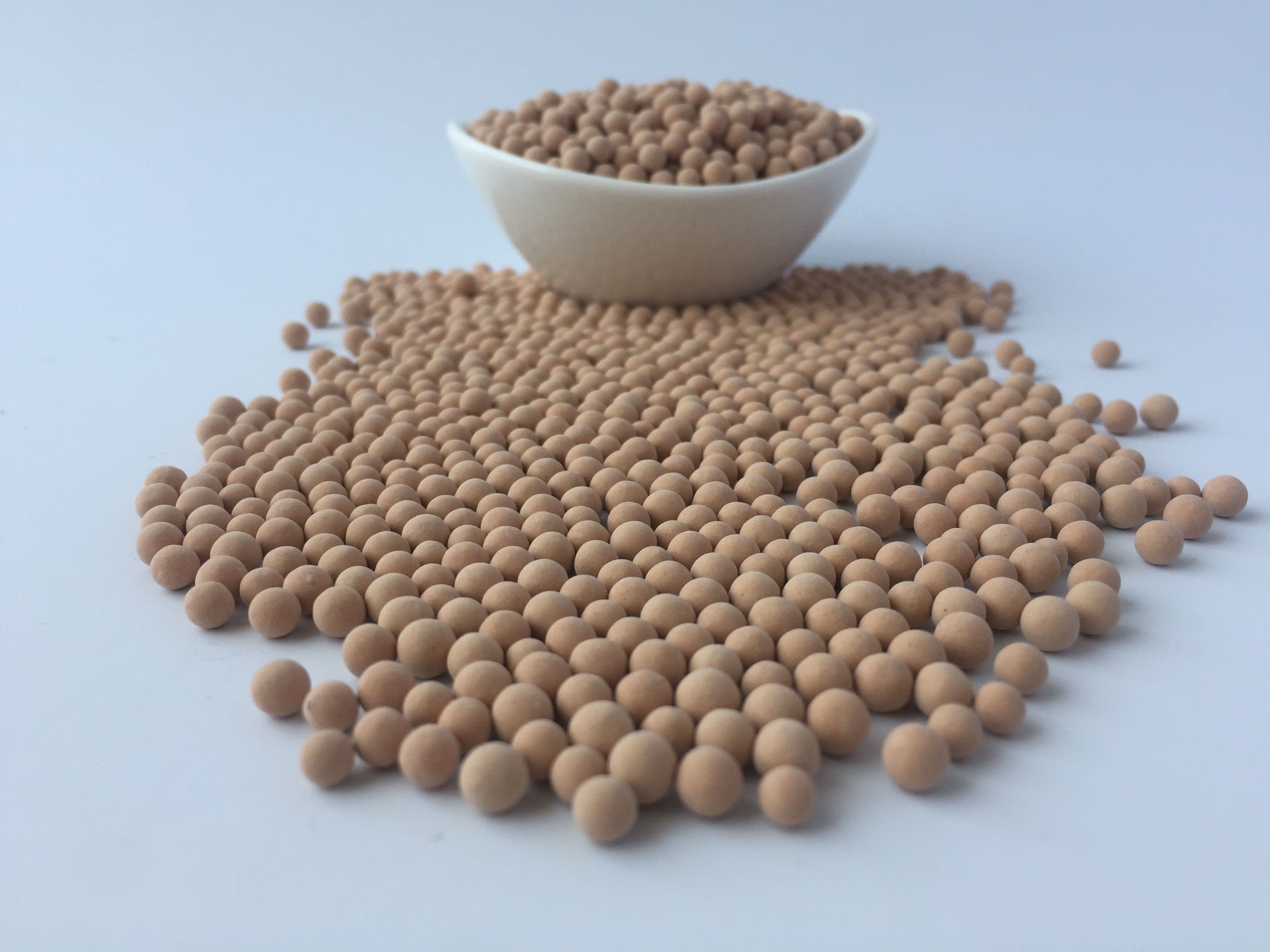 Cylindrical 13X Molecular Sieve Pellet 2 - 3mm Pore Size 25kg/Bag